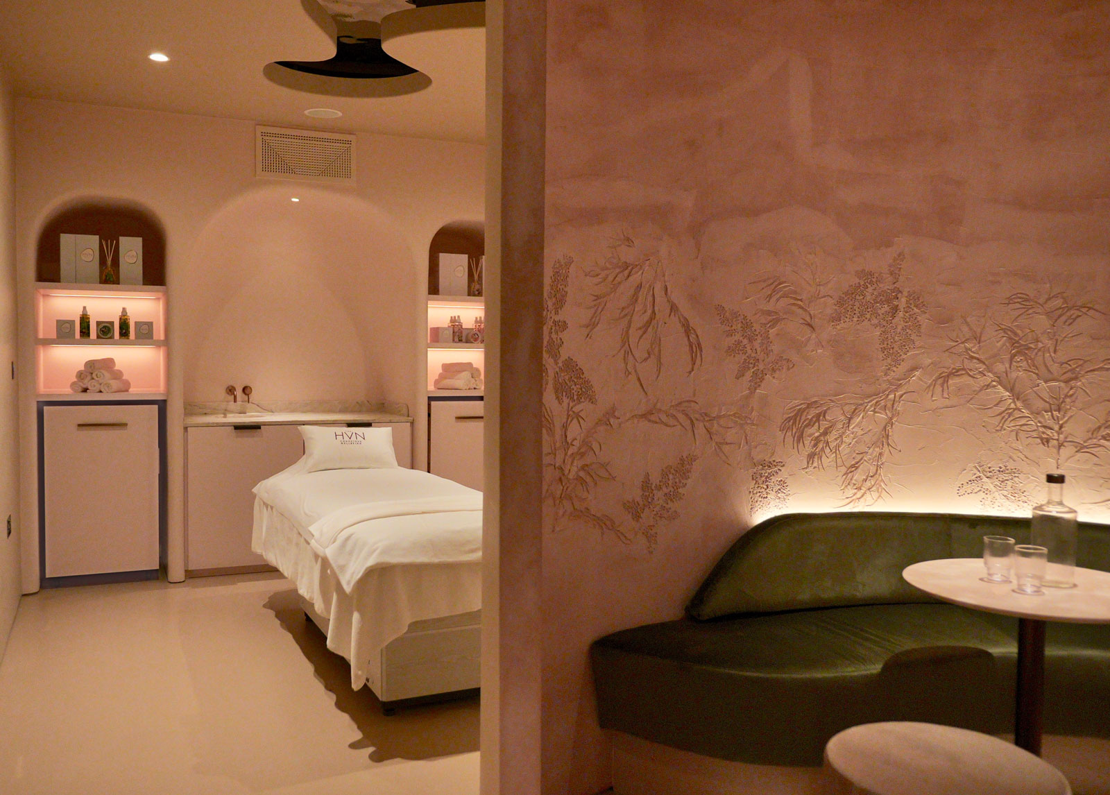 Body Contour Massage for Toned Silhouette